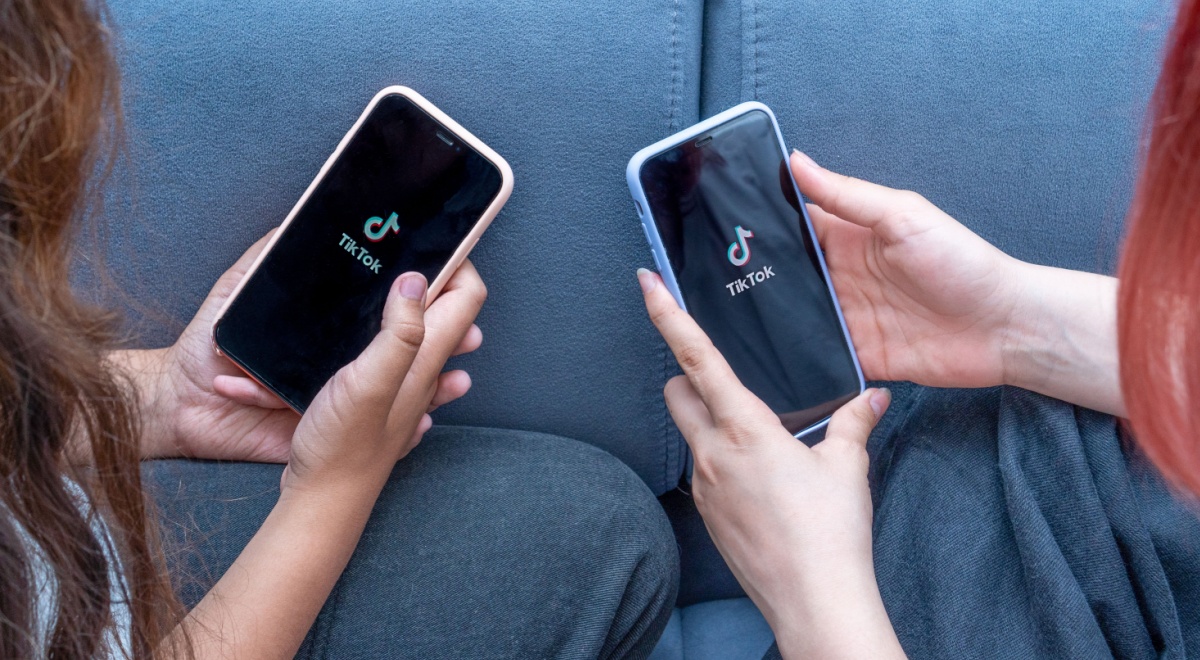 EU warns TikTok over addictive app design | Cybernews