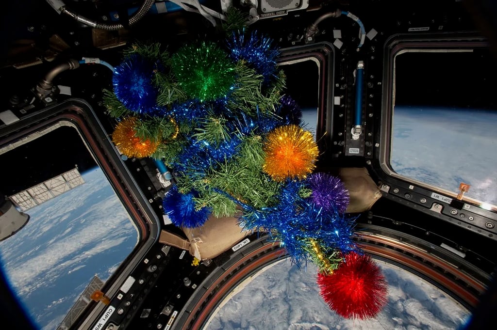 How do astronauts celebrate Christmas in space? | Cybernews