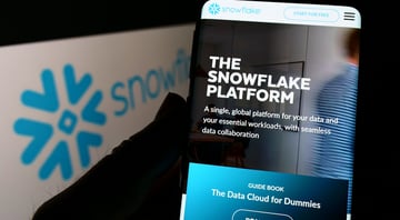 Snowflake guide for threat hunters released by Google’s Mandiant ...