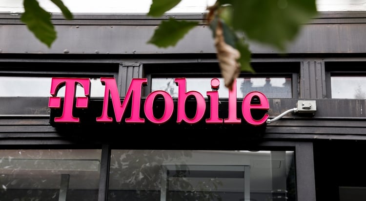 Major US telecom T-Mobile among victims of China-linked breach | Cybernews