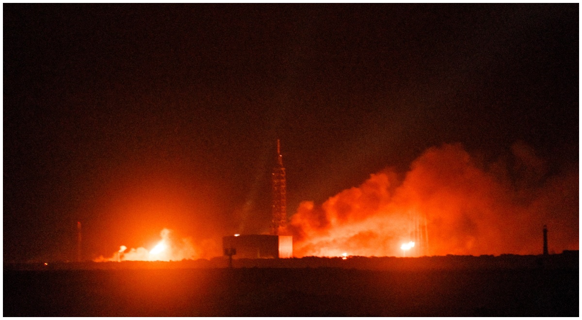 Blue Origin rocket explodes during test | Cybernews