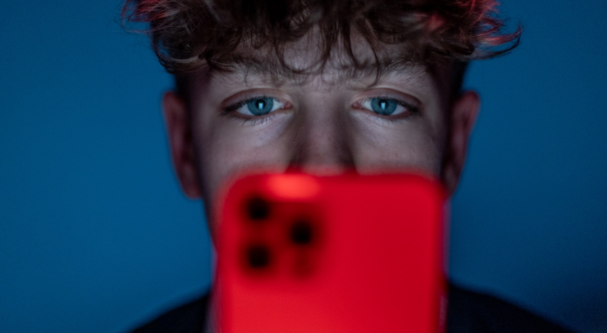 Meta tightens teen content filters globally | Cybernews